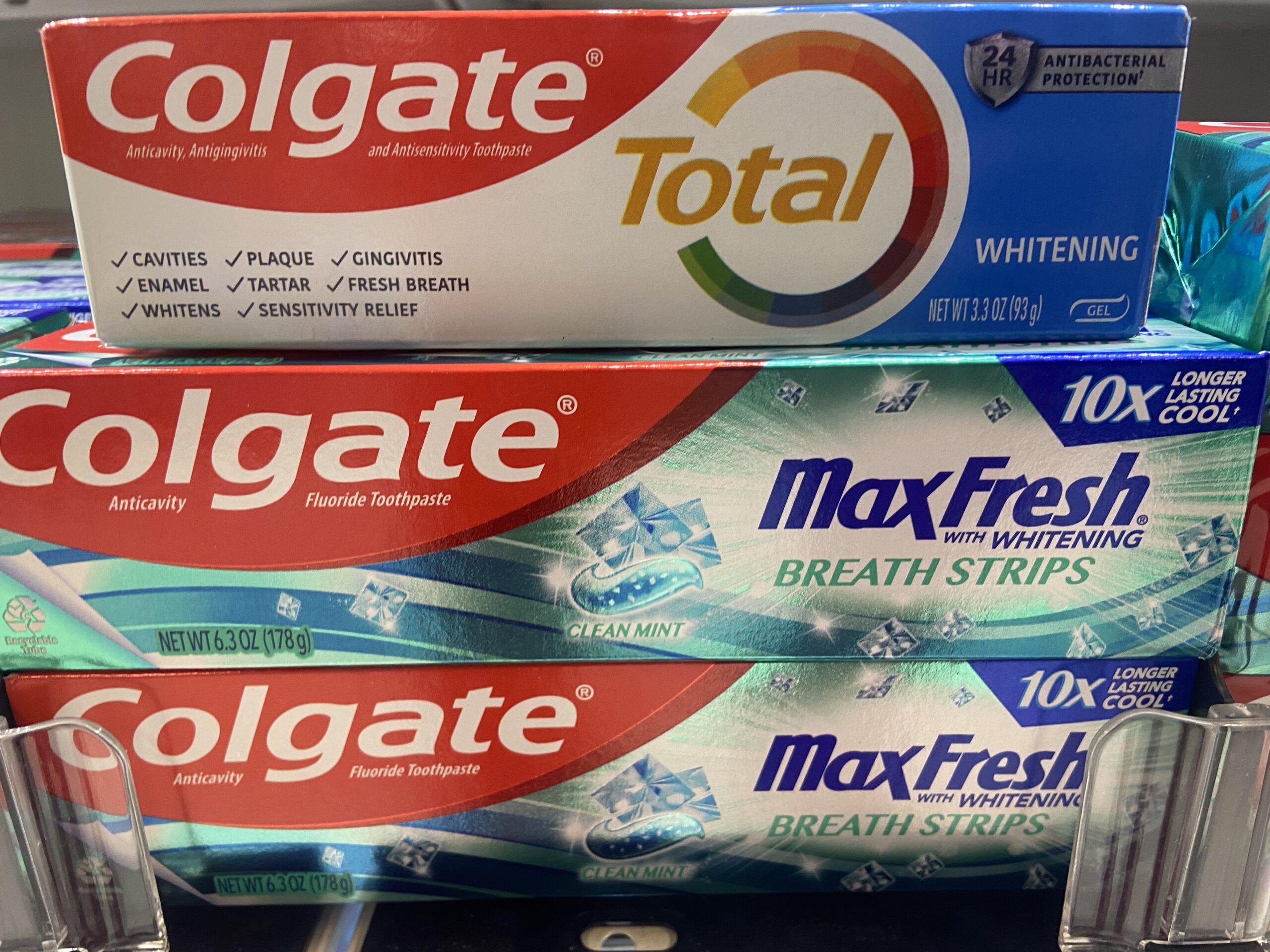 Colgate Max Fresh or Total Toothpaste at Giant Just $0.50 Each